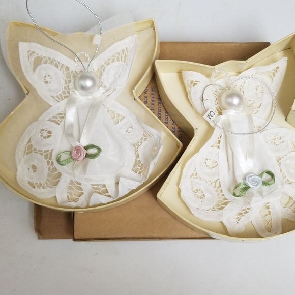 Avon | Accents | Avon Lace Angels 2 Ornaments Nib 200 | Poshmark